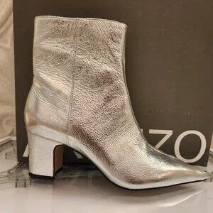 Arezzo | Shoes | Arezzo Silver Jemma Block Booties Leather Nib Size ...